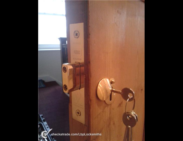 LBP Locksmith Brighton. Emergency Locksmiths in Brighton 24hrs