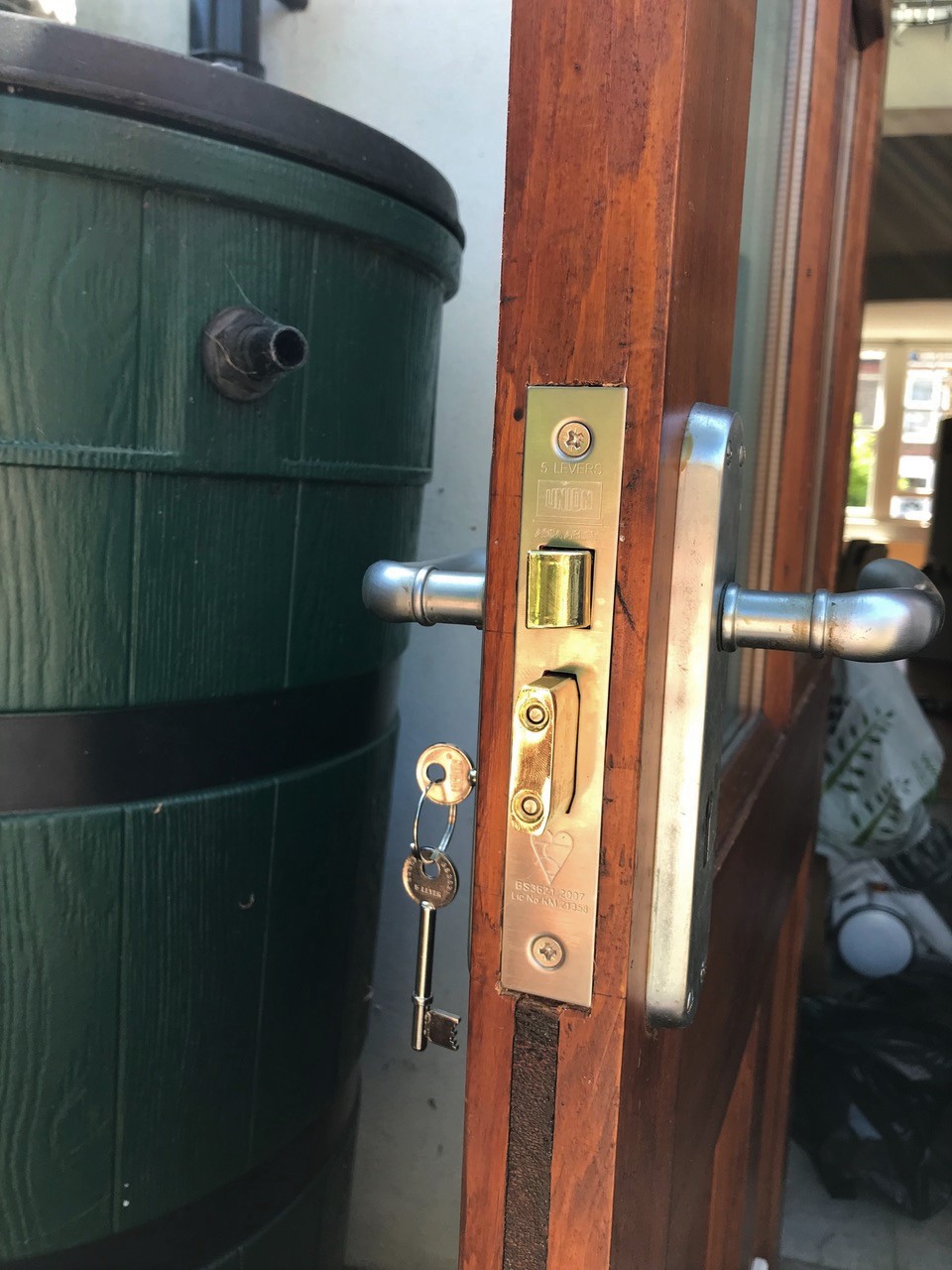 Sash Deadlock Installation Central Brighton | LBP Locksmiths